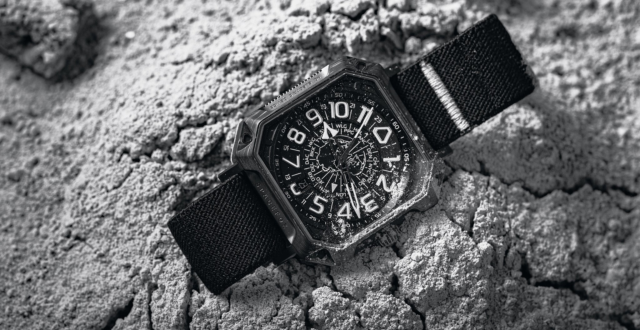 MOON GMT XK1 — Journal d’une exploration horlogère – Akrone